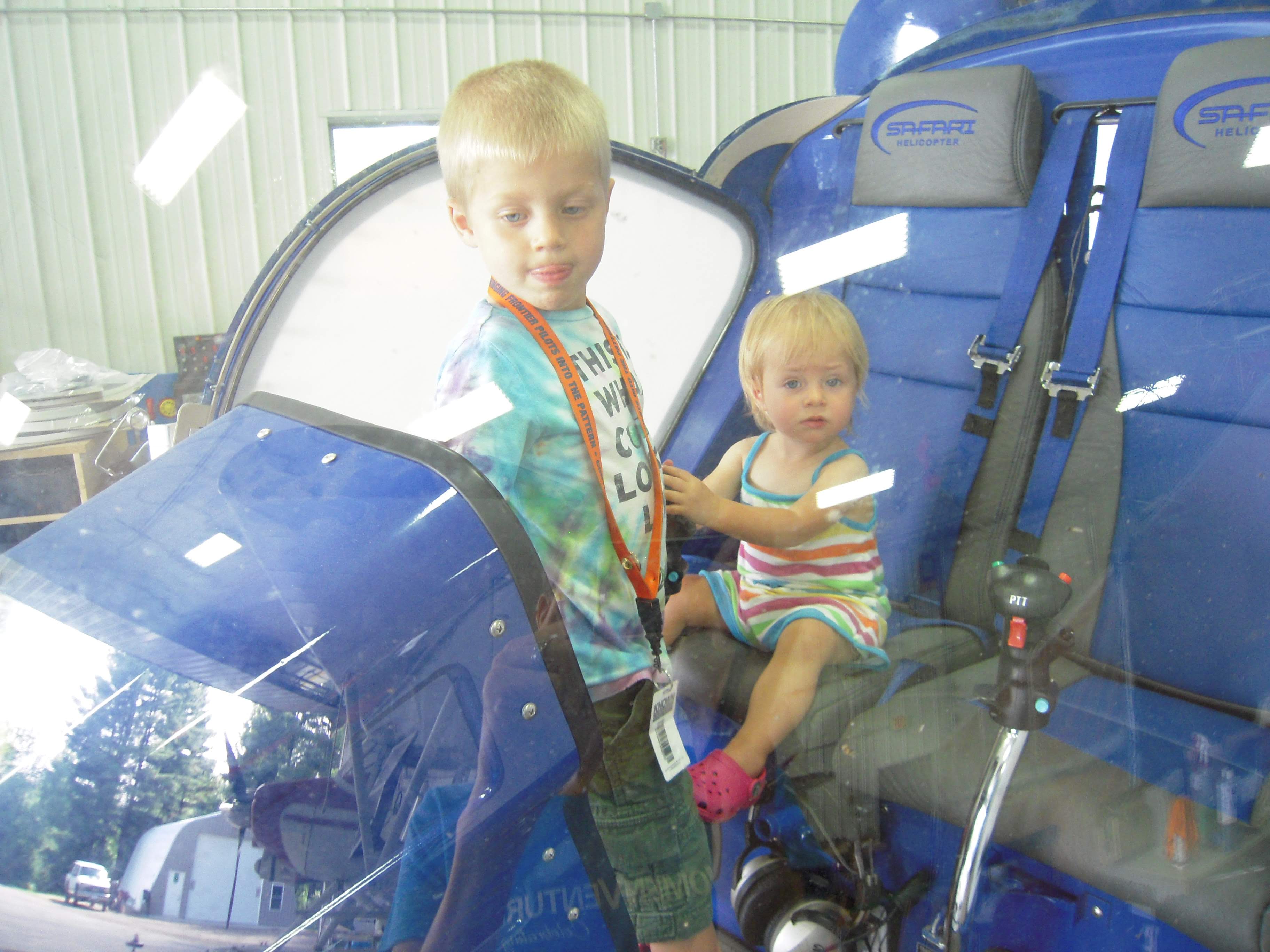 Safari 400 Building and Flying! - Safari Helicopter